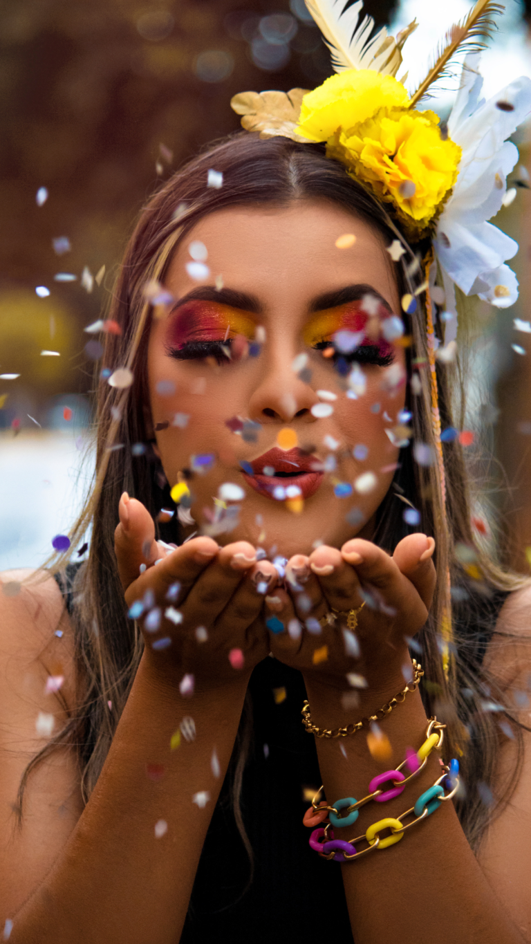 Download Free HD Cute Girls Wallpaper For Phone - imagesPulse