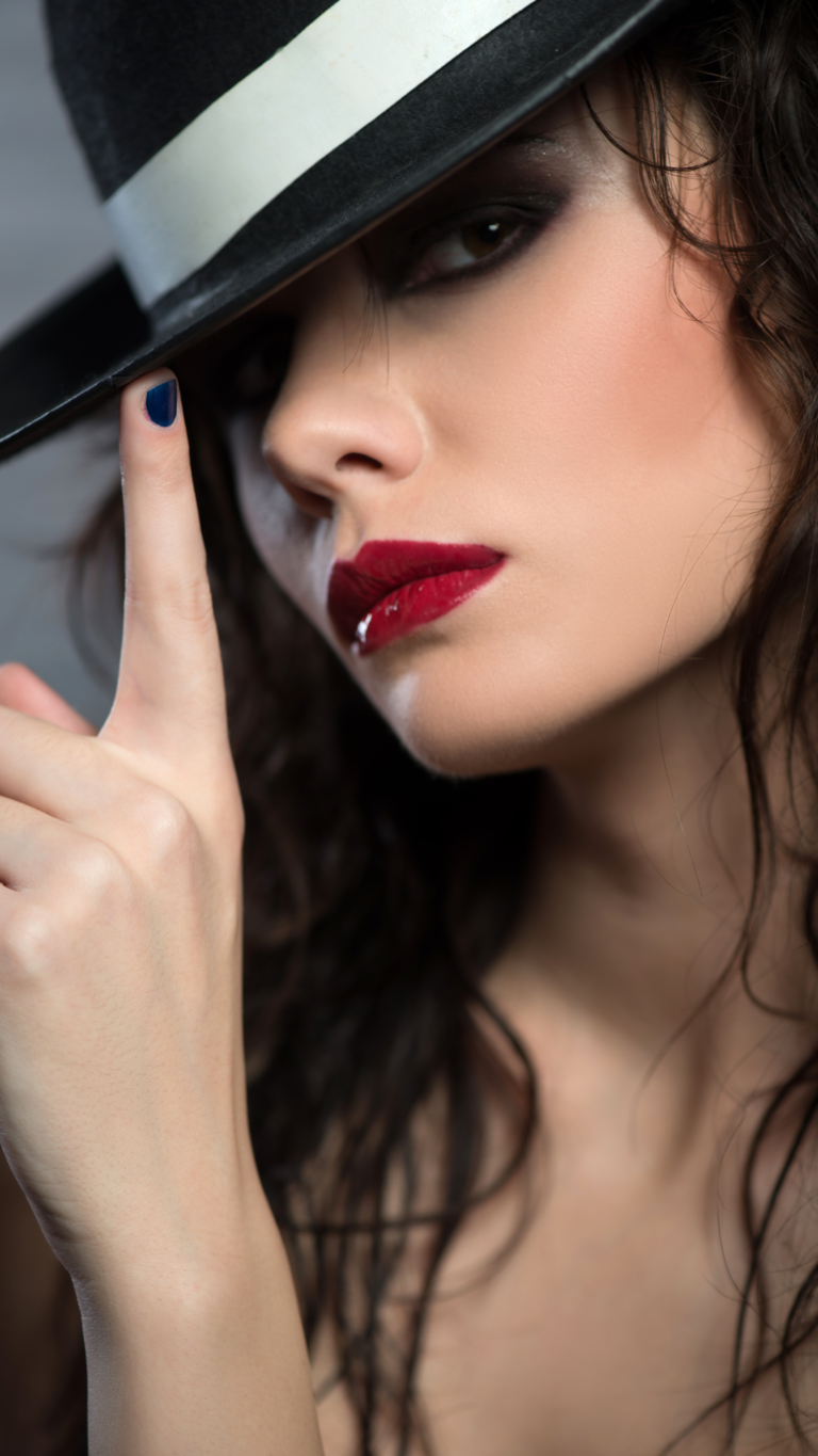 Download Free HD Cute Girls Wallpaper For Phone - imagesPulse